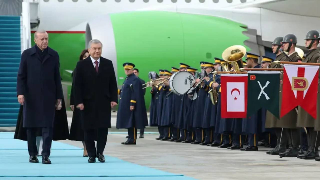 Özbekistan Cumhurbaşkanı Mirziyoyev Ankara'da... Erdoğan: "Bu asra Türk ...